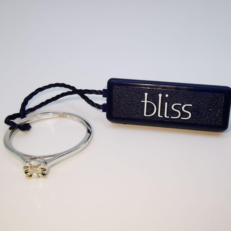 Anello solitario diamante | Gioielleria Angela